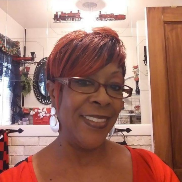 Sherry's Closet (@sherrym399) | Poshmark